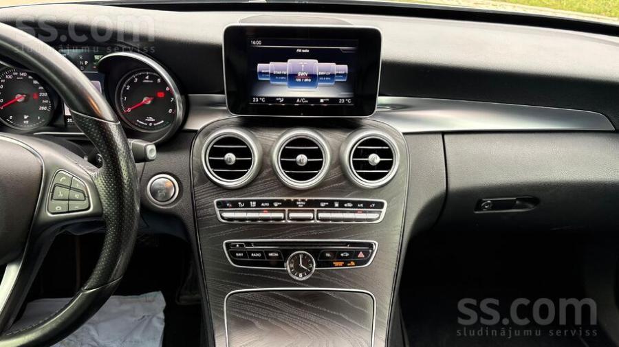 Pelēks Mercedes-Benz C 350 2015 Liepāja, ar dzinēja tilpumu 2.00 L un nobraukumu 250 tūkst. km par 12500 €, foto 19 vietnē AUTOMOTO.COM.LV