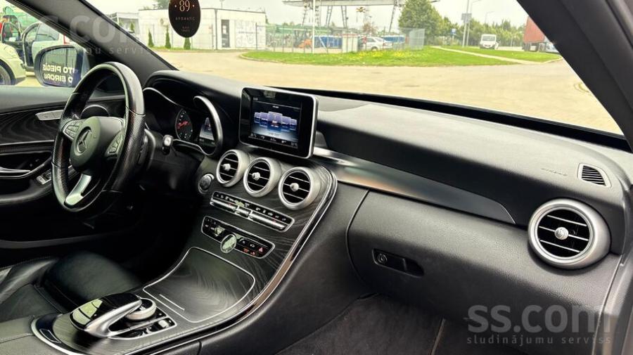 Pelēks Mercedes-Benz C 350 2015 Liepāja, ar dzinēja tilpumu 2.00 L un nobraukumu 250 tūkst. km par 12500 €, foto 26 vietnē AUTOMOTO.COM.LV