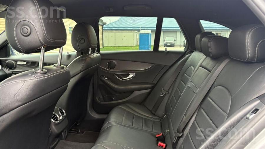 Pelēks Mercedes-Benz C 350 2015 Liepāja, ar dzinēja tilpumu 2.00 L un nobraukumu 250 tūkst. km par 12500 €, foto 29 vietnē AUTOMOTO.COM.LV