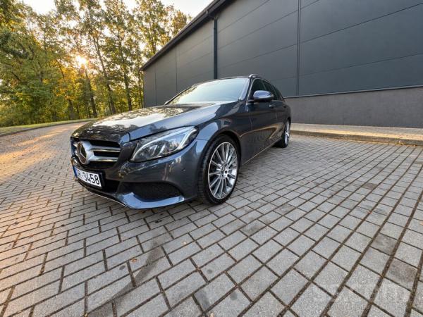 Серый Мерседес Ц 350 2015 в Цесис, объемом двигателя 2.00 л и пробегом 278 тыс. км за 12990 €, фото 5 на AUTOMOTO.COM.LV