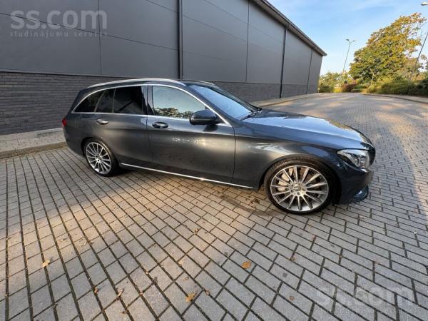 Серый Мерседес Ц 350 2015 в Цесис, объемом двигателя 2.00 л и пробегом 278 тыс. км за 12990 €, фото 6 на AUTOMOTO.COM.LV