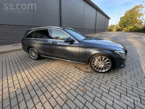 Серый Мерседес Ц 350 2015 в Цесис, объемом двигателя 2.00 л и пробегом 278 тыс. км за 12990 €, фото 6 на AUTOMOTO.COM.LV
