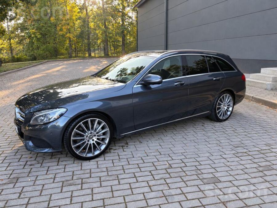 Серый Мерседес Ц 350 2015 в Цесис, объемом двигателя 2.00 л и пробегом 278 тыс. км за 12990 €, фото 9 на AUTOMOTO.COM.LV