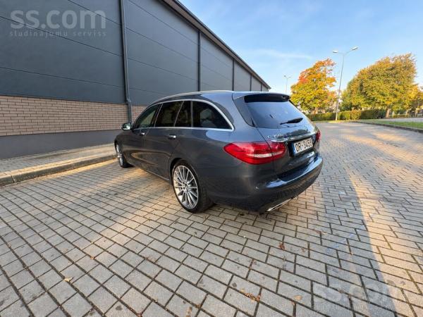 Серый Мерседес Ц 350 2015 в Цесис, объемом двигателя 2.00 л и пробегом 278 тыс. км за 12990 €, фото 10 на AUTOMOTO.COM.LV