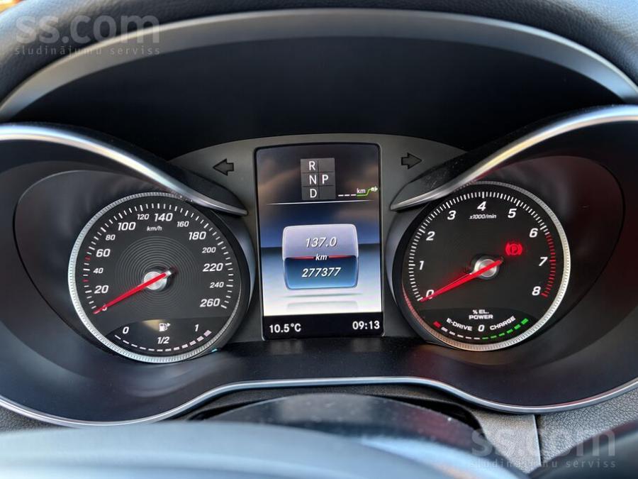 Серый Мерседес Ц 350 2015 в Цесис, объемом двигателя 2.00 л и пробегом 278 тыс. км за 12990 €, фото 13 на AUTOMOTO.COM.LV