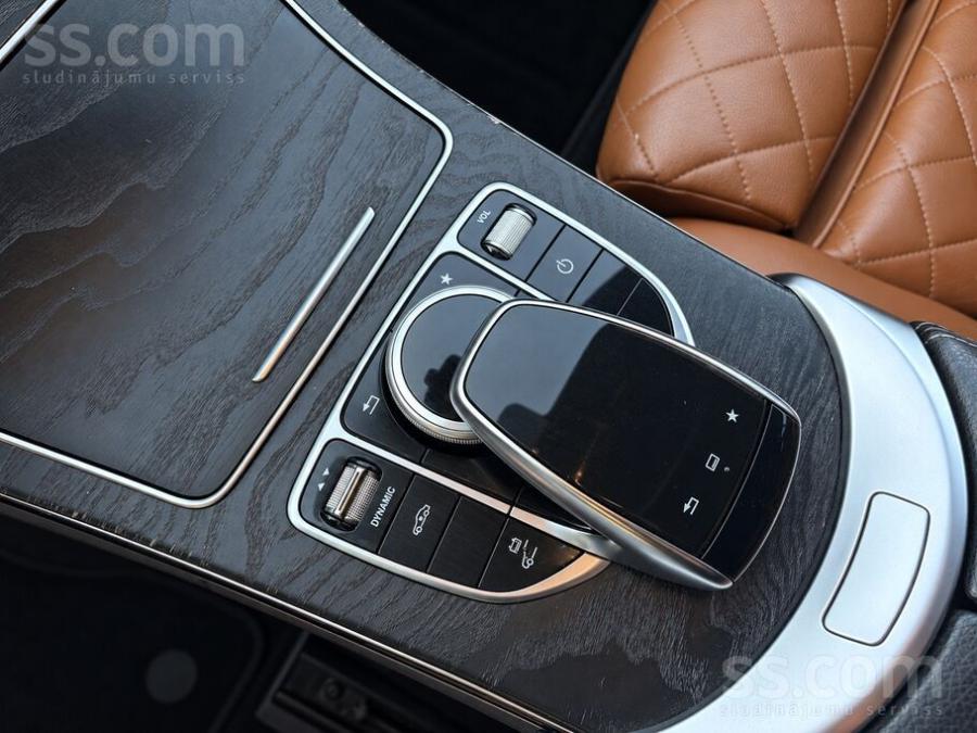 Серый Мерседес Ц 350 2015 в Цесис, объемом двигателя 2.00 л и пробегом 278 тыс. км за 12990 €, фото 15 на AUTOMOTO.COM.LV