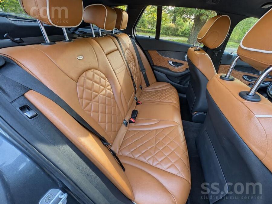 Серый Мерседес Ц 350 2015 в Цесис, объемом двигателя 2.00 л и пробегом 278 тыс. км за 12990 €, фото 25 на AUTOMOTO.COM.LV