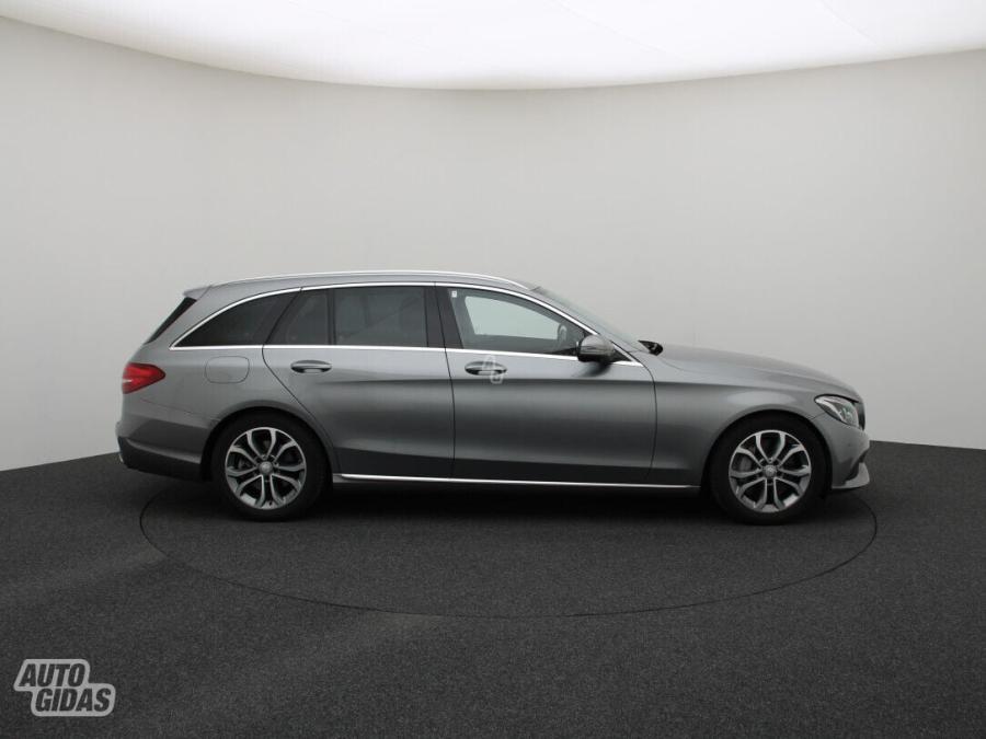 Grey Mercedes-Benz C 350 2016 in Vilnius, with an engine capacity of 2.00 L and mileage of 206 thousand km for 15199 €, photo 9 on AUTOMOTO.COM.LV