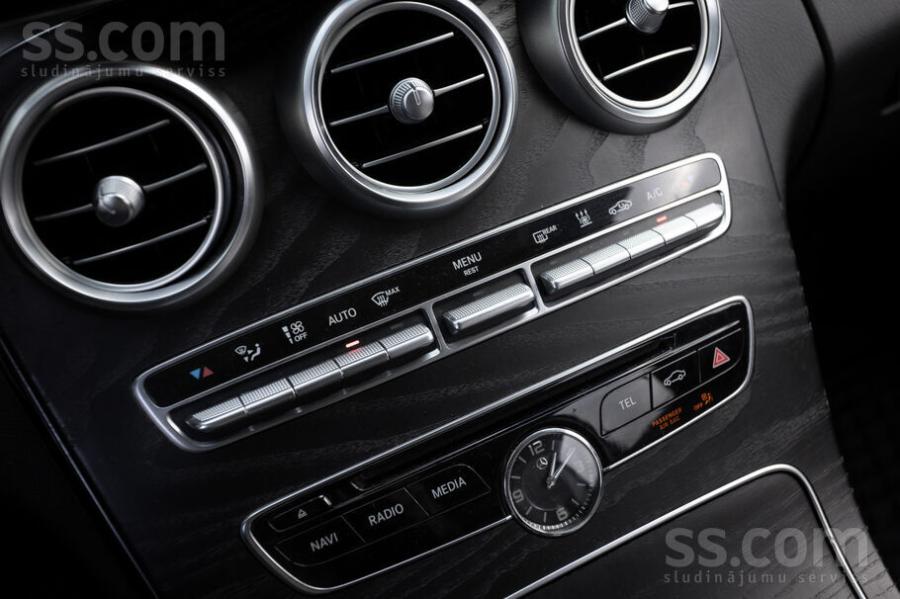 Pelēks Mercedes-Benz C 350 2016 Jelgava, ar dzinēja tilpumu 2.00 L un nobraukumu 176 tūkst. km par 12900 €, foto 41 vietnē AUTOMOTO.COM.LV