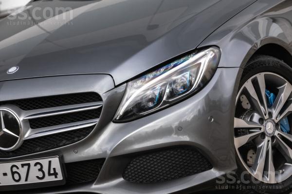 Серый Мерседес Ц 350 2016 в Елгава, объемом двигателя 2.00 л и пробегом 176 тыс. км за 12900 €, фото 1 на AUTOMOTO.COM.LV