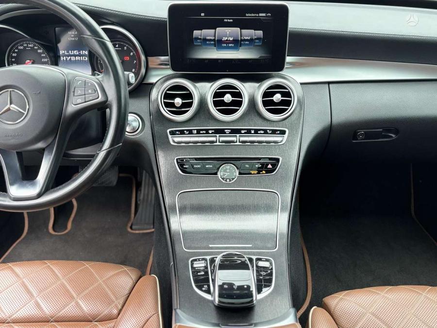 Серый Мерседес Ц 350 2017 в Каунас, объемом двигателя 1.99 л и пробегом 124 тыс. км за 17990 €, фото 32 на AUTOMOTO.COM.LV