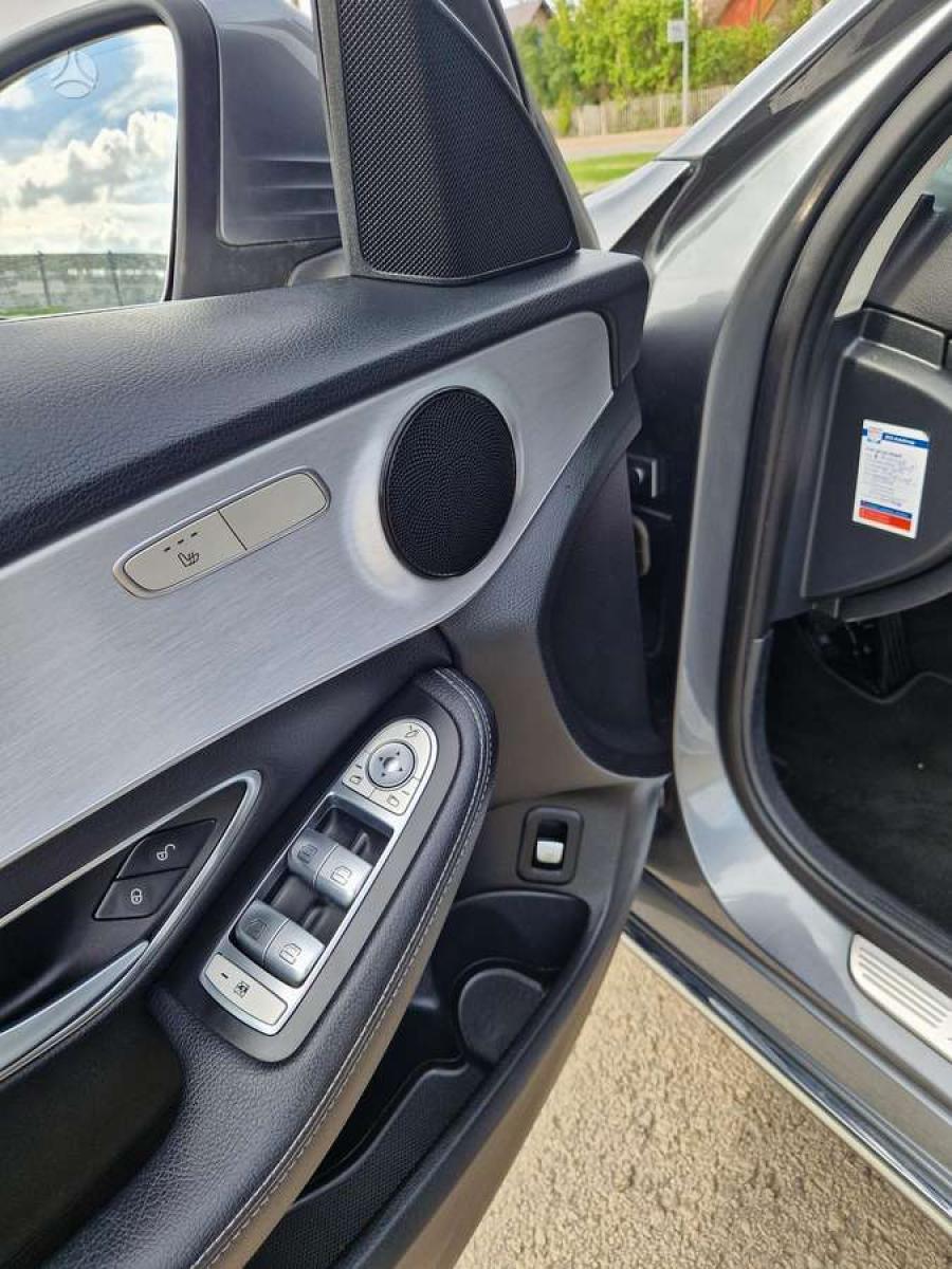 Pelēks Mercedes-Benz C 350 2017 Kauņa, ar dzinēja tilpumu 1.99 L un nobraukumu 261 tūkst. km par 12700 €, foto 21 vietnē AUTOMOTO.COM.LV