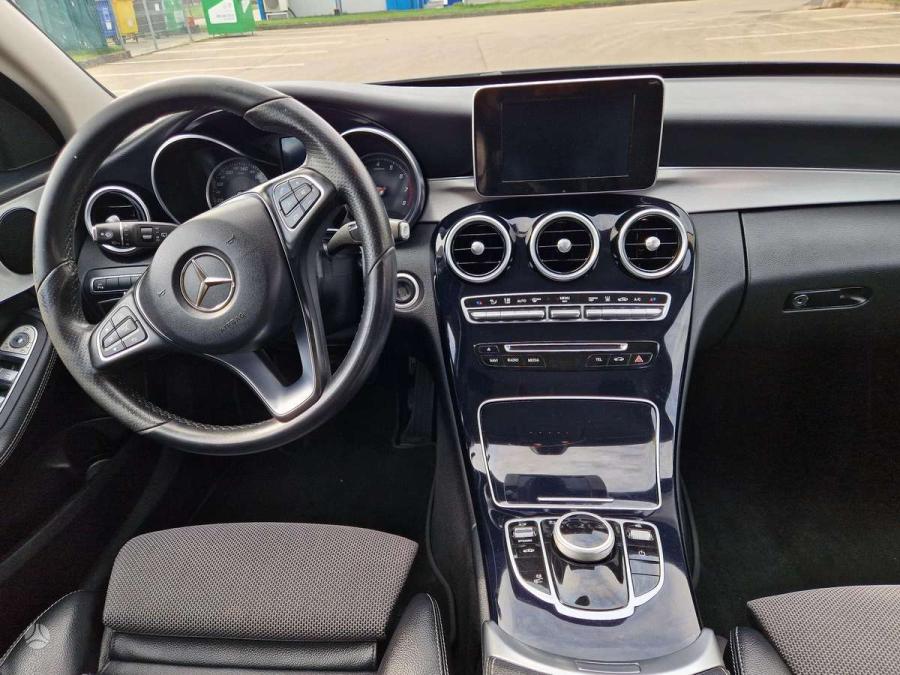 Pelēks Mercedes-Benz C 350 2017 Kauņa, ar dzinēja tilpumu 1.99 L un nobraukumu 261 tūkst. km par 12700 €, foto 25 vietnē AUTOMOTO.COM.LV