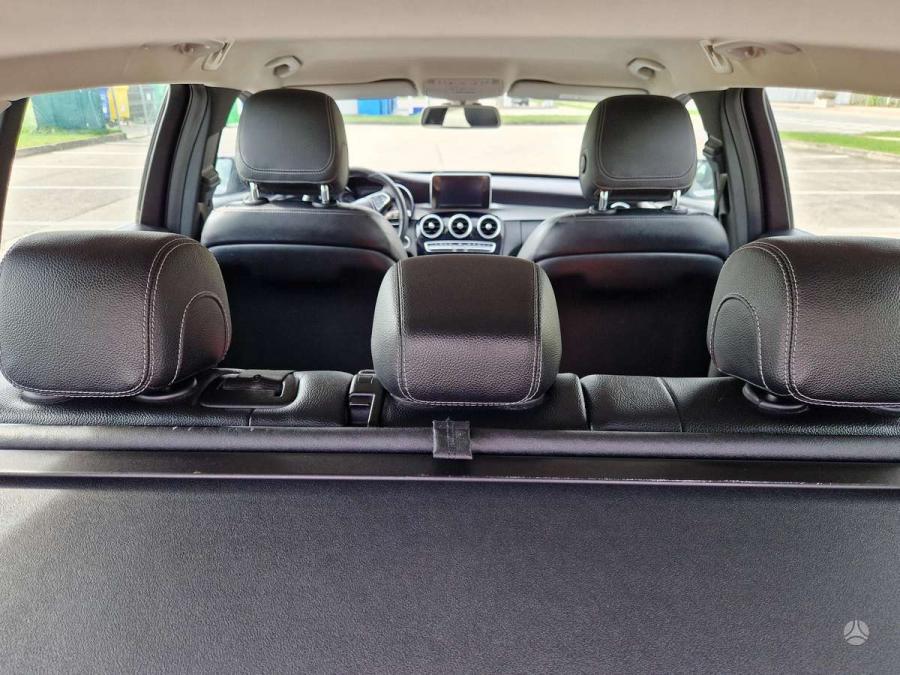 Pelēks Mercedes-Benz C 350 2017 Kauņa, ar dzinēja tilpumu 1.99 L un nobraukumu 261 tūkst. km par 12700 €, foto 31 vietnē AUTOMOTO.COM.LV