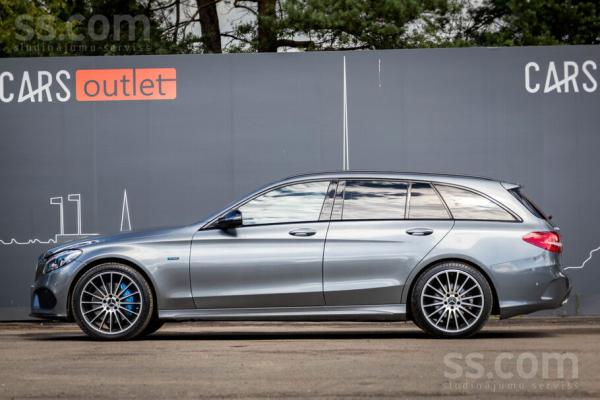 Серый Мерседес Ц 350 2017 в Рига, объемом двигателя 2.00 л и пробегом 208 тыс. км за 13490 €, фото 6 на AUTOMOTO.COM.LV