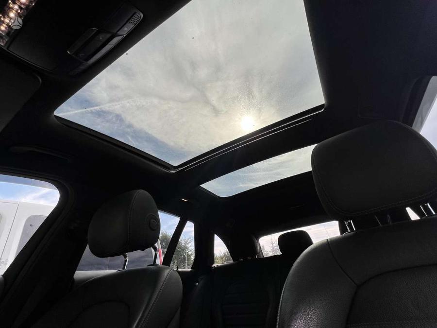 Sarkans Mercedes-Benz C 350 2017 Kauņa, ar dzinēja tilpumu 1.99 L un nobraukumu 174 tūkst. km par 8650 €, foto 13 vietnē AUTOMOTO.COM.LV