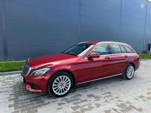Красный Мерседес Ц 350 2018 в Клайпеда, объемом двигателя 2.00 л и пробегом 117 тыс. км за 16300 €, фото  на AUTOMOTO.COM.LV