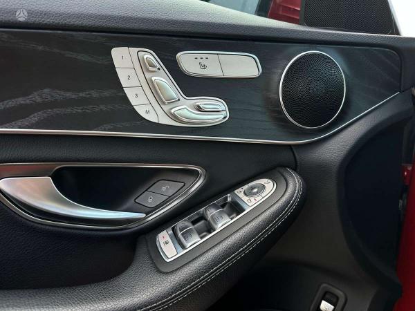 Sarkans Mercedes-Benz C 350 2018 Klaipėda, ar dzinēja tilpumu 2.00 L un nobraukumu 117 tūkst. km par 16300 €, foto 11 vietnē AUTOMOTO.COM.LV