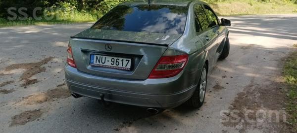 Mercedes-Benz C 350 2009 Rīga, ar dzinēja tilpumu 3.00 L un nobraukumu 227 tūkst. km par 5999 €, foto 3 vietnē AUTOMOTO.COM.LV