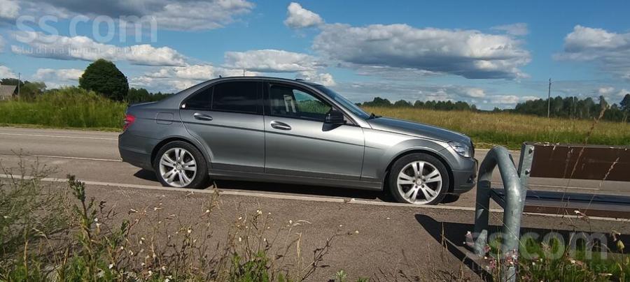 Mercedes-Benz C 350 2009 Rīga, ar dzinēja tilpumu 3.00 L un nobraukumu 227 tūkst. km par 5999 €, foto 6 vietnē AUTOMOTO.COM.LV