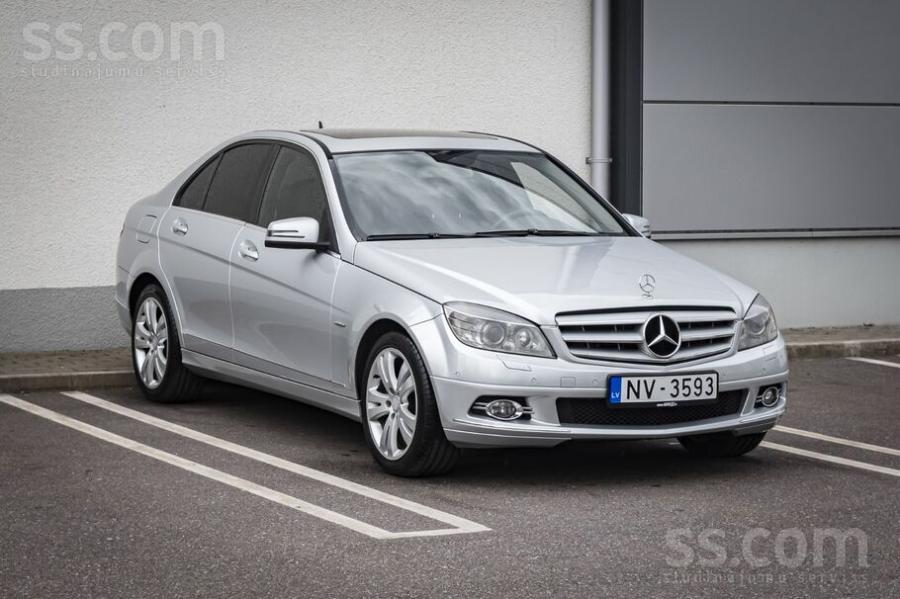 Mercedes-Benz C 350 2009 in Riga, with an engine capacity of 3.00 L and mileage of 295 thousand km for 4990 €, photo 4 on AUTOMOTO.COM.LV