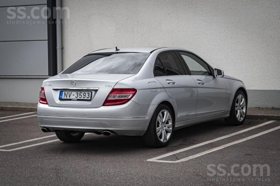 Mercedes-Benz C 350 2009 in Riga, with an engine capacity of 3.00 L and mileage of 295 thousand km for 4990 €, photo 5 on AUTOMOTO.COM.LV
