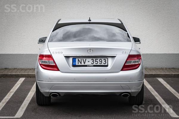 Mercedes-Benz C 350 2009 Rīga, ar dzinēja tilpumu 3.00 L un nobraukumu 295 tūkst. km par 4990 €, foto 5 vietnē AUTOMOTO.COM.LV