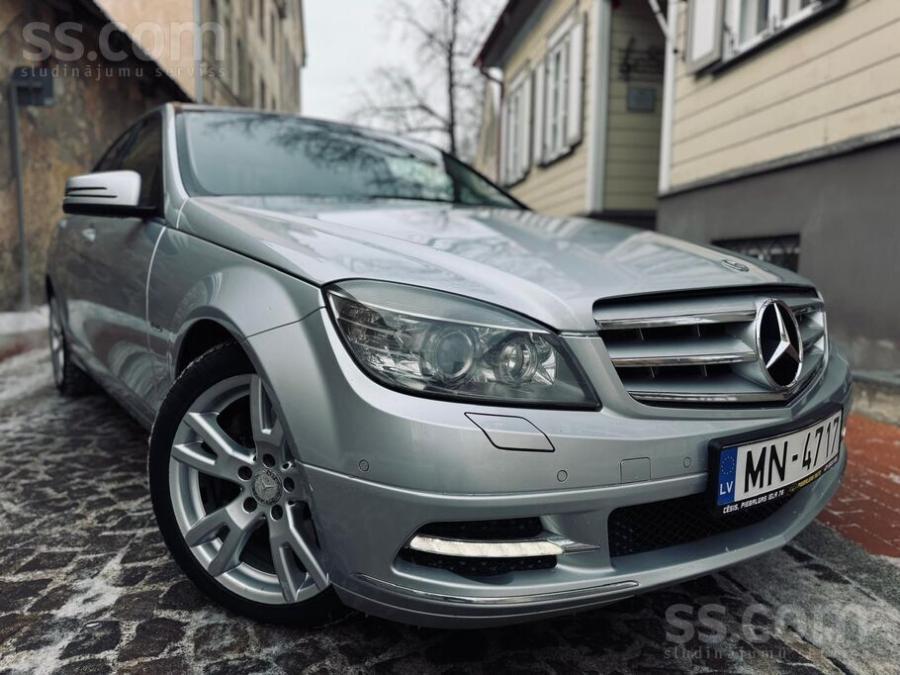 Mercedes-Benz C 350 2010 Cēsis, ar dzinēja tilpumu 3.00 L un nobraukumu 0 tūkst. km par 6500 €, foto 1 vietnē AUTOMOTO.COM.LV