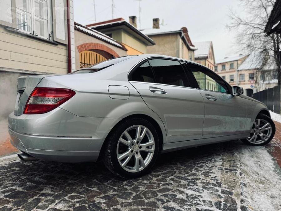 Mercedes-Benz C 350 2010 Cēsis, ar dzinēja tilpumu 3.00 L un nobraukumu 0 tūkst. km par 6500 €, foto 6 vietnē AUTOMOTO.COM.LV