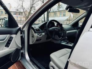 Mercedes-Benz C 350 2010 Cēsis, ar dzinēja tilpumu 3.00 L un nobraukumu 0 tūkst. km par 6500 €, foto 27 vietnē AUTOMOTO.COM.LV