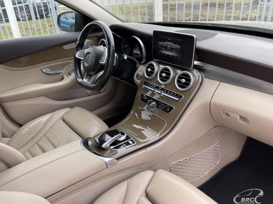 Mercedes-Benz C 350 2015 Klaipėda, ar dzinēja tilpumu 1.99 L un nobraukumu 261 tūkst. km par 16500 €, foto 5 vietnē AUTOMOTO.COM.LV
