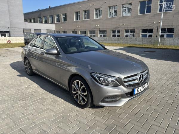 Мерседес Ц 350 2015 в Вильнюс, объемом двигателя 2.00 л и пробегом 254 тыс. км за 10500 €, фото 3 на AUTOMOTO.COM.LV