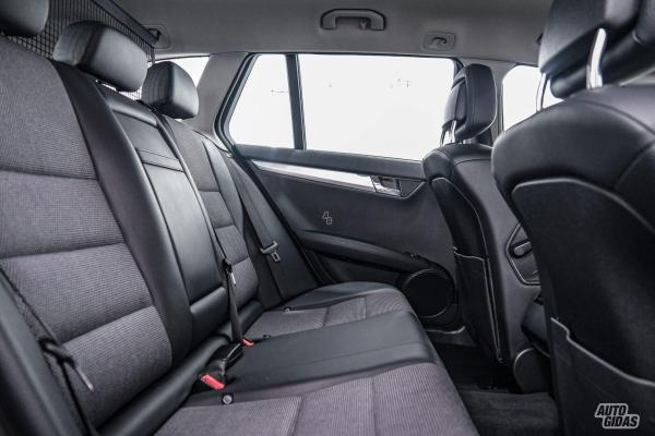 Мерседес Ц 350 2010 в Каунас, объемом двигателя 3.00 л и пробегом 324 тыс. км за 6990 €, фото 9 на AUTOMOTO.COM.LV