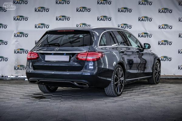 Mercedes-Benz C 350 2016 Kauņa, ar dzinēja tilpumu 2.00 L un nobraukumu 247 tūkst. km par 12890 €, foto 3 vietnē AUTOMOTO.COM.LV