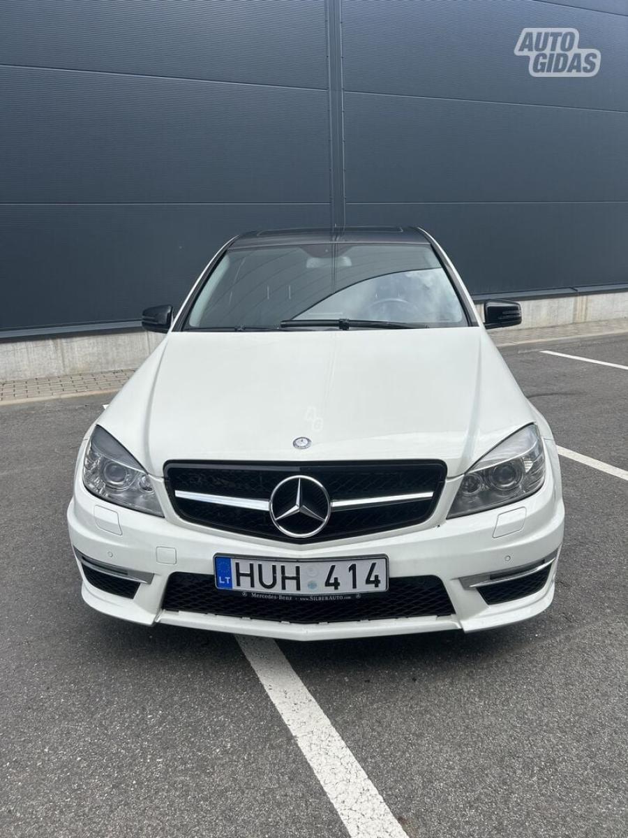 Balts Mercedes-Benz C 350 2009 Kauņa, ar dzinēja tilpumu 3.00 L un nobraukumu 411 tūkst. km par 5200 €, foto 6 vietnē AUTOMOTO.COM.LV