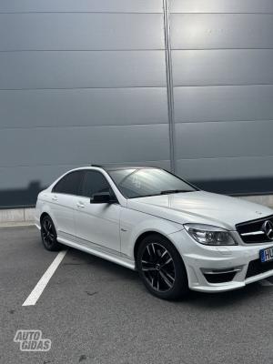 Balts Mercedes-Benz C 350 2009 Kauņa, ar dzinēja tilpumu 3.00 L un nobraukumu 411 tūkst. km par 5200 €, foto 11 vietnē AUTOMOTO.COM.LV