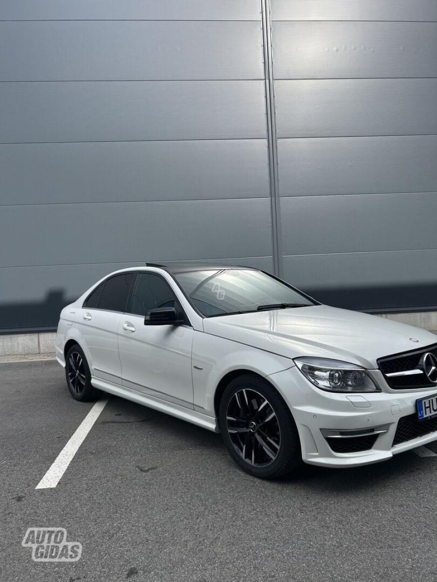 Balts Mercedes-Benz C 350 2009 Kauņa, ar dzinēja tilpumu 3.00 L un nobraukumu 411 tūkst. km par 5200 €, foto 11 vietnē AUTOMOTO.COM.LV