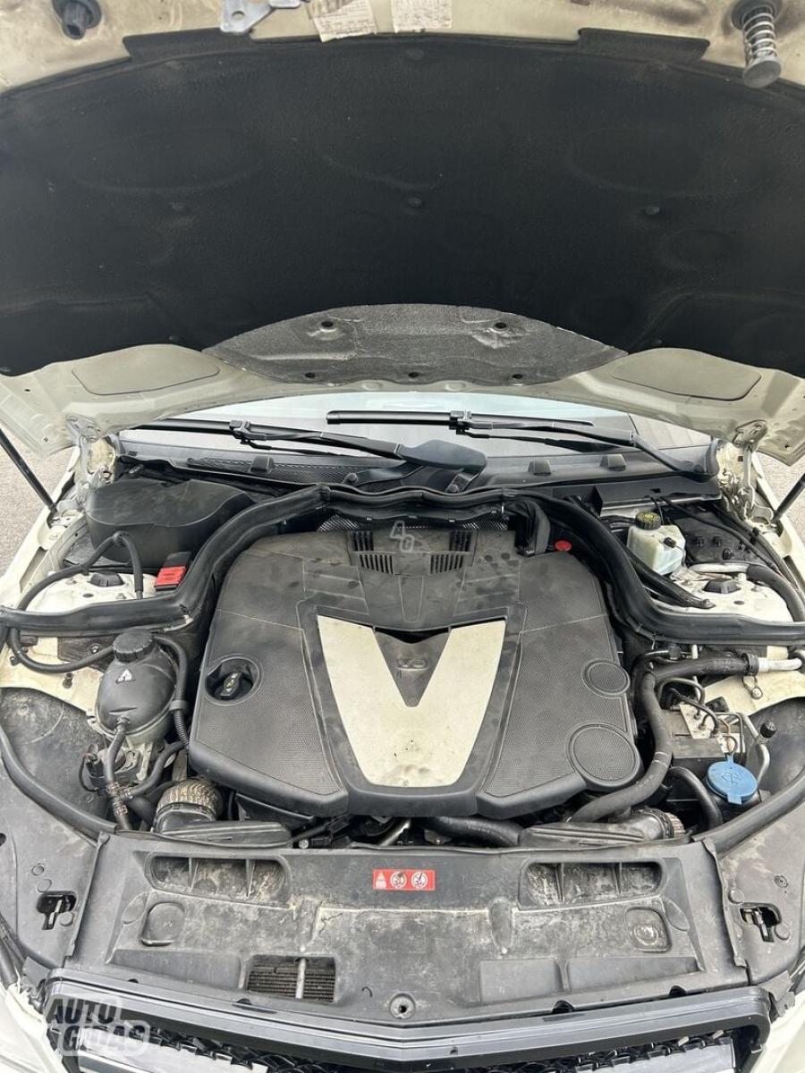 Balts Mercedes-Benz C 350 2009 Kauņa, ar dzinēja tilpumu 3.00 L un nobraukumu 411 tūkst. km par 5200 €, foto 14 vietnē AUTOMOTO.COM.LV
