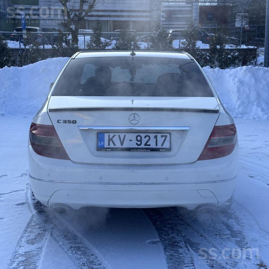 White Mercedes-Benz C 350 2010 in Riga, with an engine capacity of 3.00 L and mileage of 378 thousand km for 5700 €, photo 2 on AUTOMOTO.COM.LV