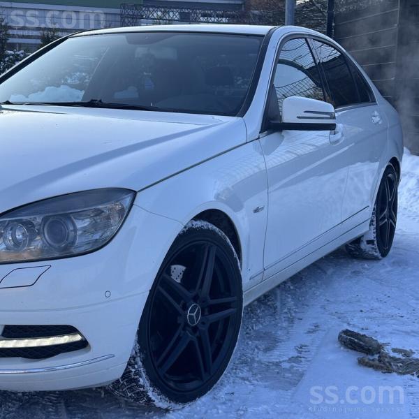 Balts Mercedes-Benz C 350 2010 Rīga, ar dzinēja tilpumu 3.00 L un nobraukumu 378 tūkst. km par 5700 €, foto 7 vietnē AUTOMOTO.COM.LV