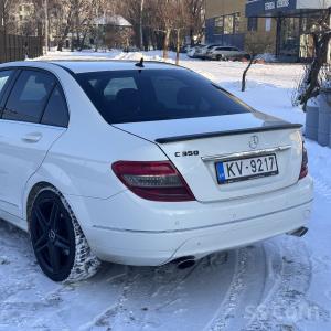 White Mercedes-Benz C 350 2010 in Riga, with an engine capacity of 3.00 L and mileage of 378 thousand km for 5700 €, photo 16 on AUTOMOTO.COM.LV