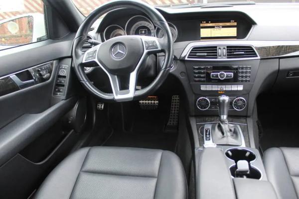 Balts Mercedes-Benz C 350 2012 Liepāja, ar dzinēja tilpumu 3.50 L un nobraukumu 128 tūkst. km par 12700 €, foto 10 vietnē AUTOMOTO.COM.LV