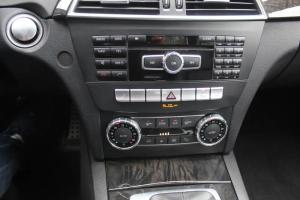 White Mercedes-Benz C 350 2012 in Liepaja, with an engine capacity of 3.50 L and mileage of 128 thousand km for 12700 €, photo 14 on AUTOMOTO.COM.LV