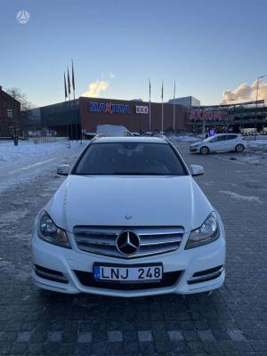 White Mercedes-Benz C 350 2011 in Kaunas, with an engine capacity of 2.99 L and mileage of 345 thousand km for 7000 €, photo 6 on AUTOMOTO.COM.LV