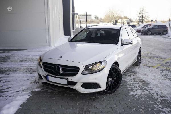 White Mercedes-Benz C 350 2015 in Vilnius, with an engine capacity of 2.00 L and mileage of 233 thousand km for 12000 €, photo 1 on AUTOMOTO.COM.LV