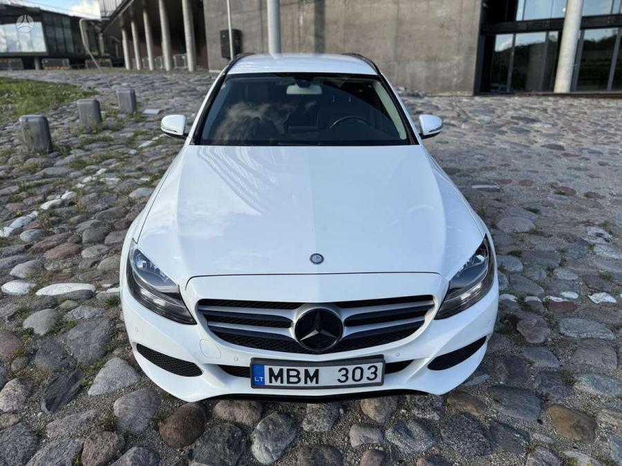 Balts Mercedes-Benz C 350 2015 Kauņa, ar dzinēja tilpumu 2.20 L un nobraukumu 230 tūkst. km par 10990 €, foto 3 vietnē AUTOMOTO.COM.LV
