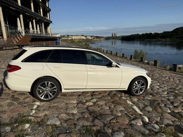 White Mercedes-Benz C 350 2015 in Kaunas, with an engine capacity of 2.20 L and mileage of 230 thousand km for 10990 €, photo 9 on AUTOMOTO.COM.LV