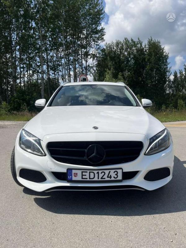 Balts Mercedes-Benz C 350 2016 Šauļi, ar dzinēja tilpumu 2.00 L un nobraukumu 307 tūkst. km par 10000 €, foto 2 vietnē AUTOMOTO.COM.LV