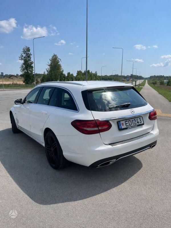 Balts Mercedes-Benz C 350 2016 Šauļi, ar dzinēja tilpumu 2.00 L un nobraukumu 307 tūkst. km par 10000 €, foto 6 vietnē AUTOMOTO.COM.LV