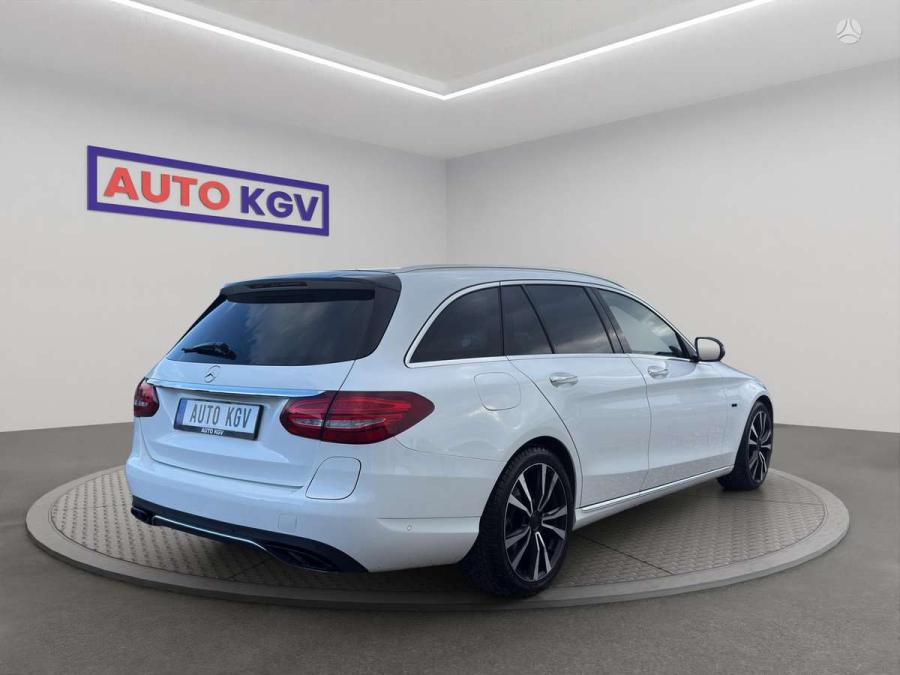 Balts Mercedes-Benz C 350 2016 Kauņa, ar dzinēja tilpumu 2.00 L un nobraukumu 211 tūkst. km par 13999 €, foto 6 vietnē AUTOMOTO.COM.LV
